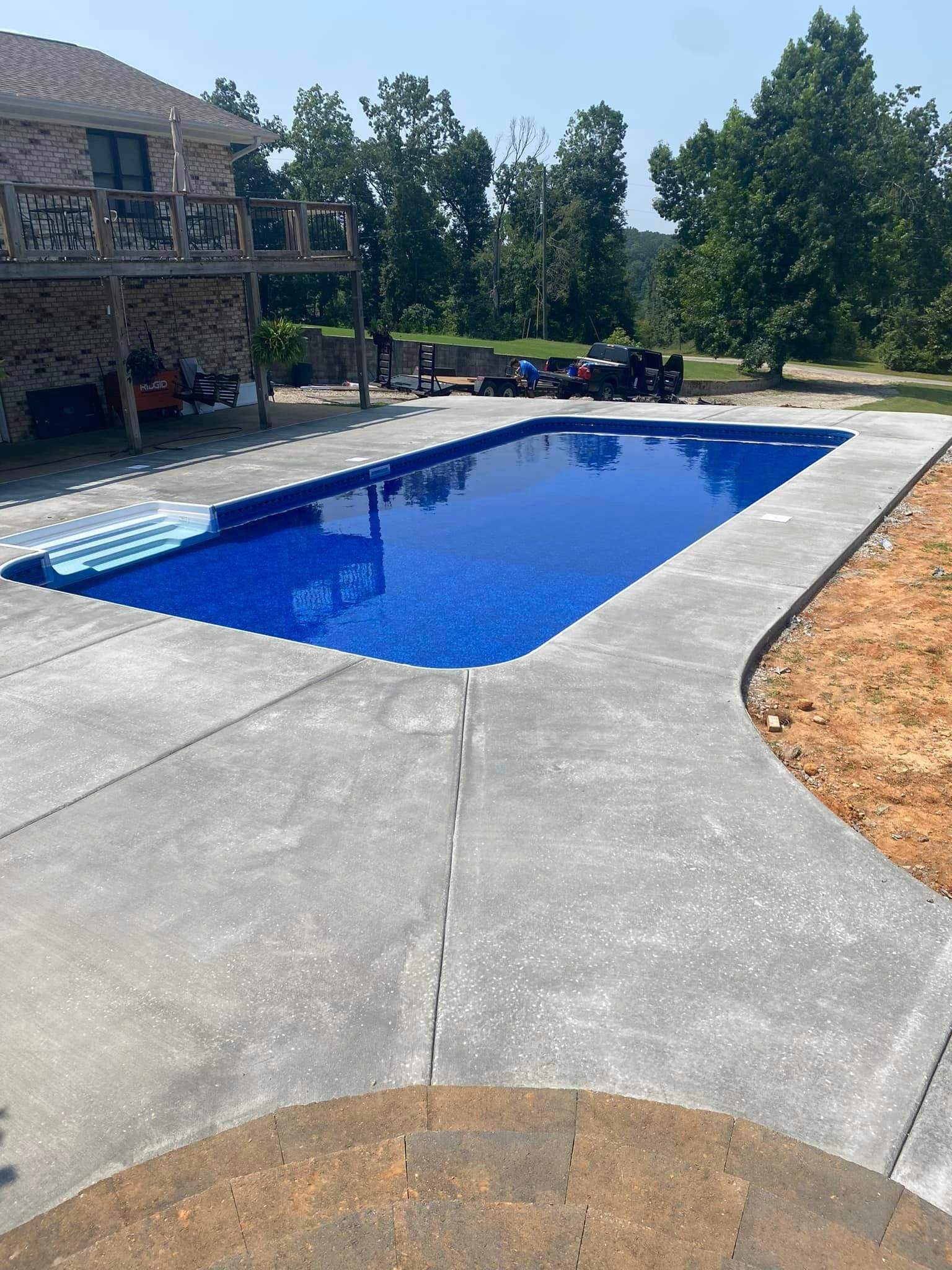 Pool Contractors Florence, AL | Miller Pools