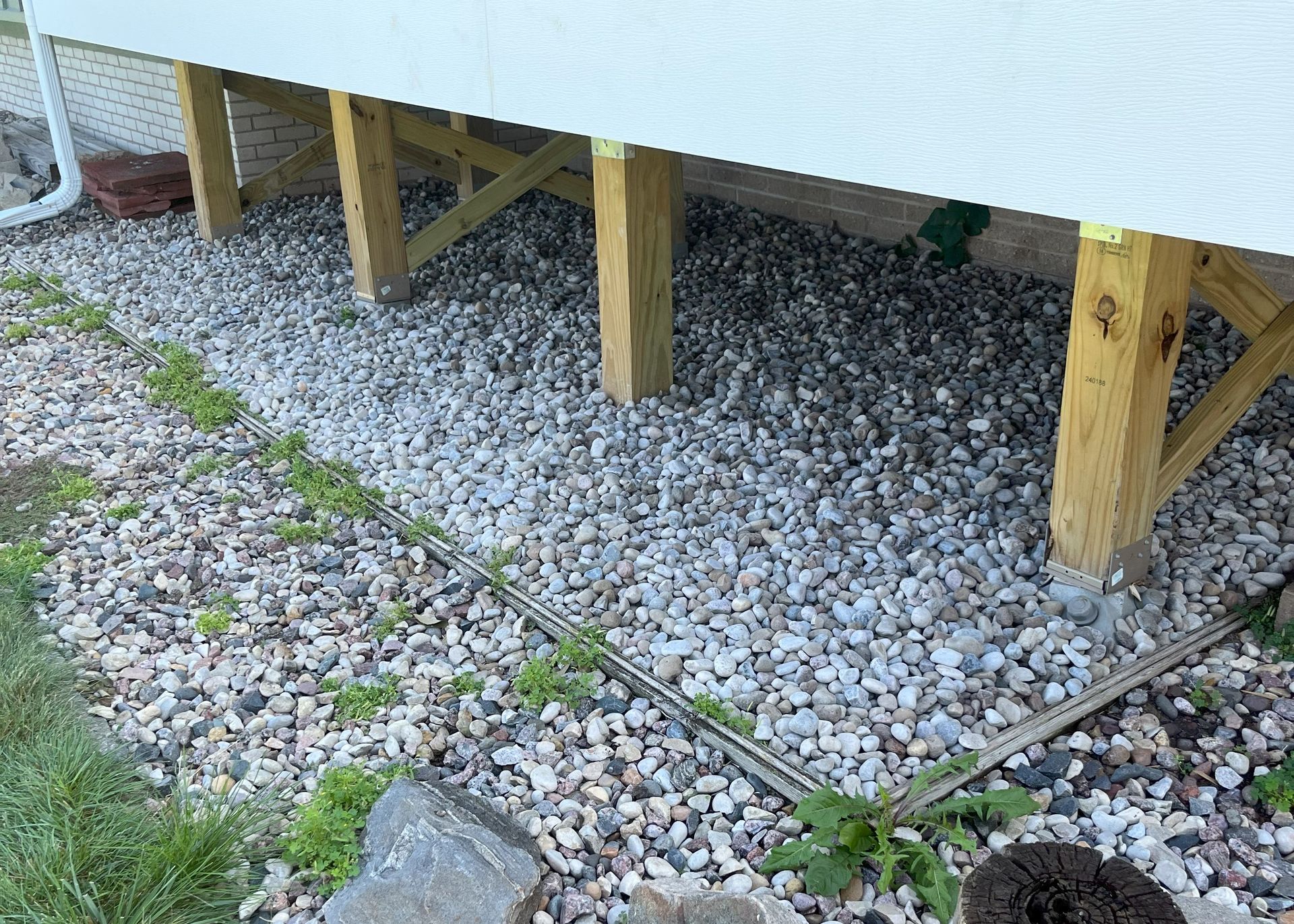 Lawn Care and Mulching | Lawn Dogs | Winnebago County, WI