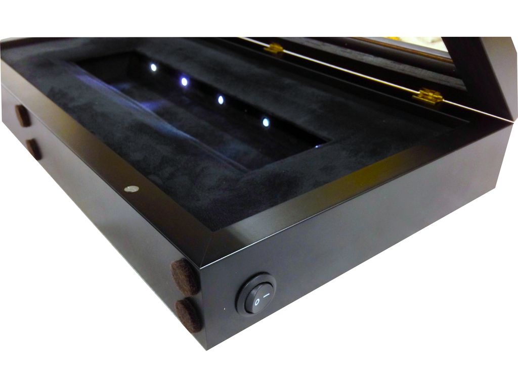 Hall of Frame Gallery and Framing Services | Roseville, CA