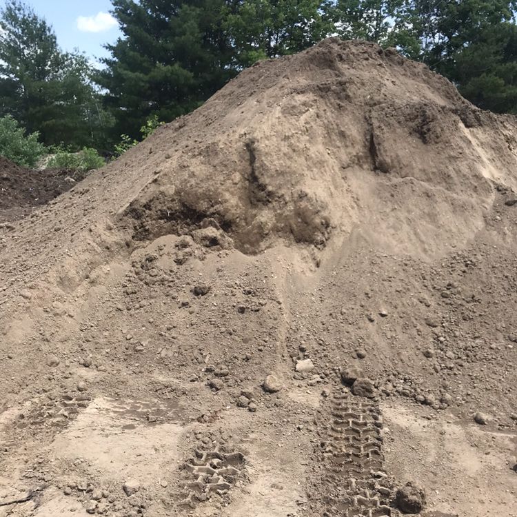 Loam and Compost | Uxbridge, MA