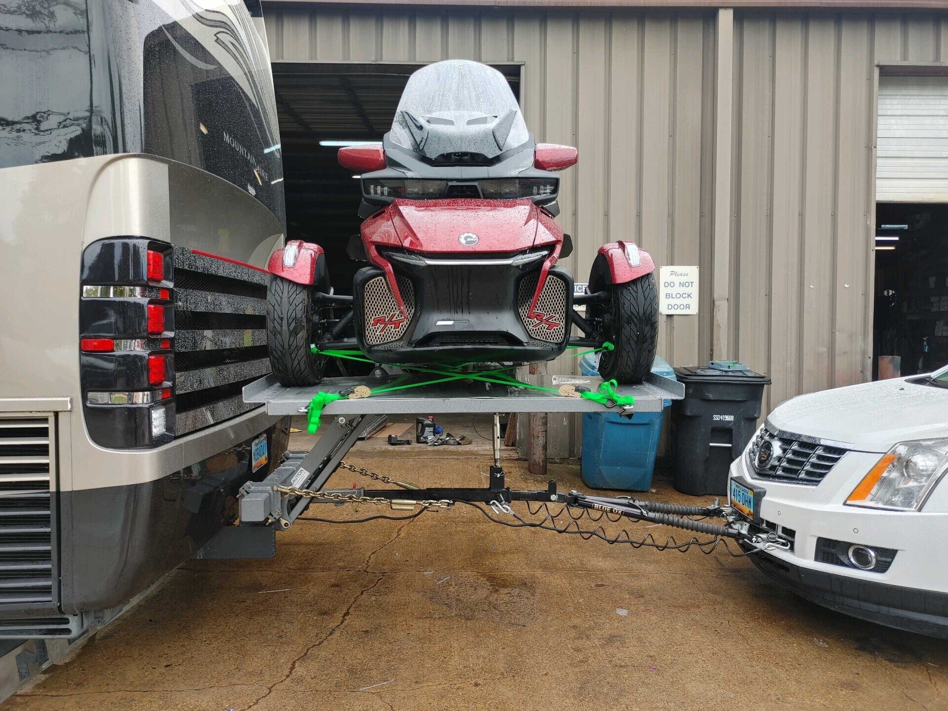 RV Motorcycle Lifts & Hitches | Motorcycle Lift Experts Houston