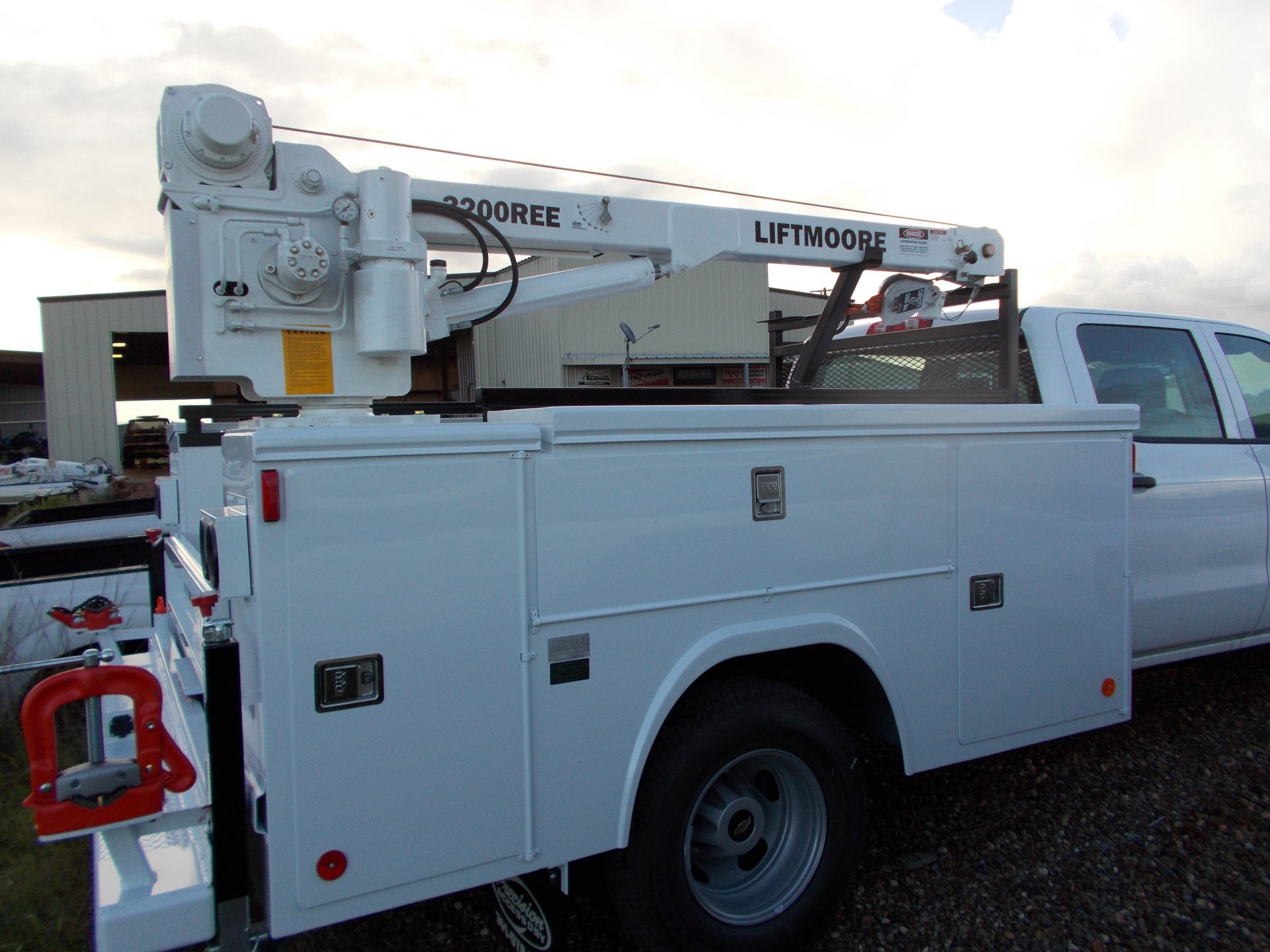 Truck-Mounted Cranes | Hydraulic Cranes | Victoria, TX