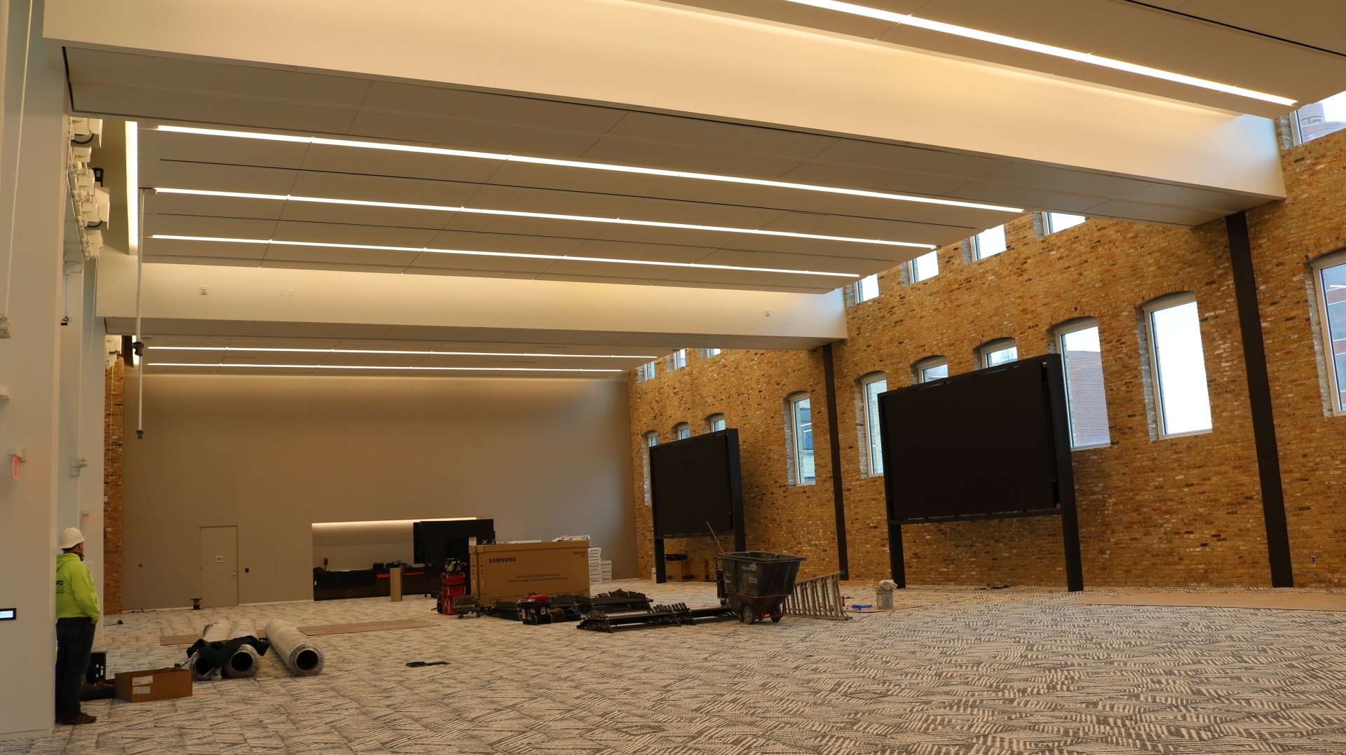 JWC Building Specialties Inc Folding Panels and Glass Walls Projects ...