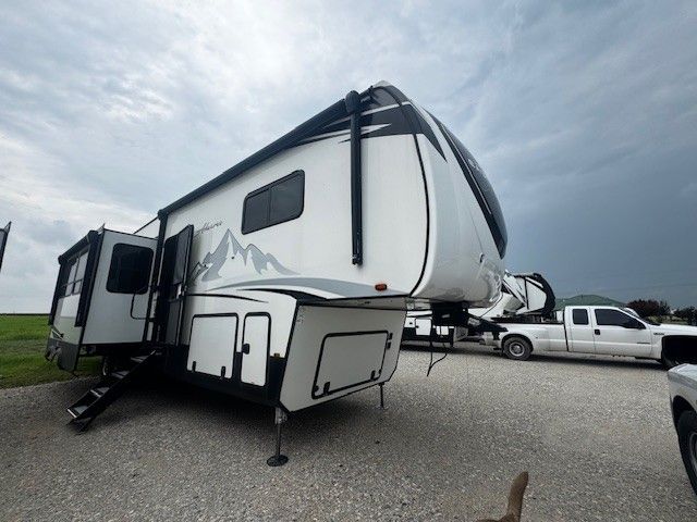 Fifth Wheel Rentals | Granger, TX