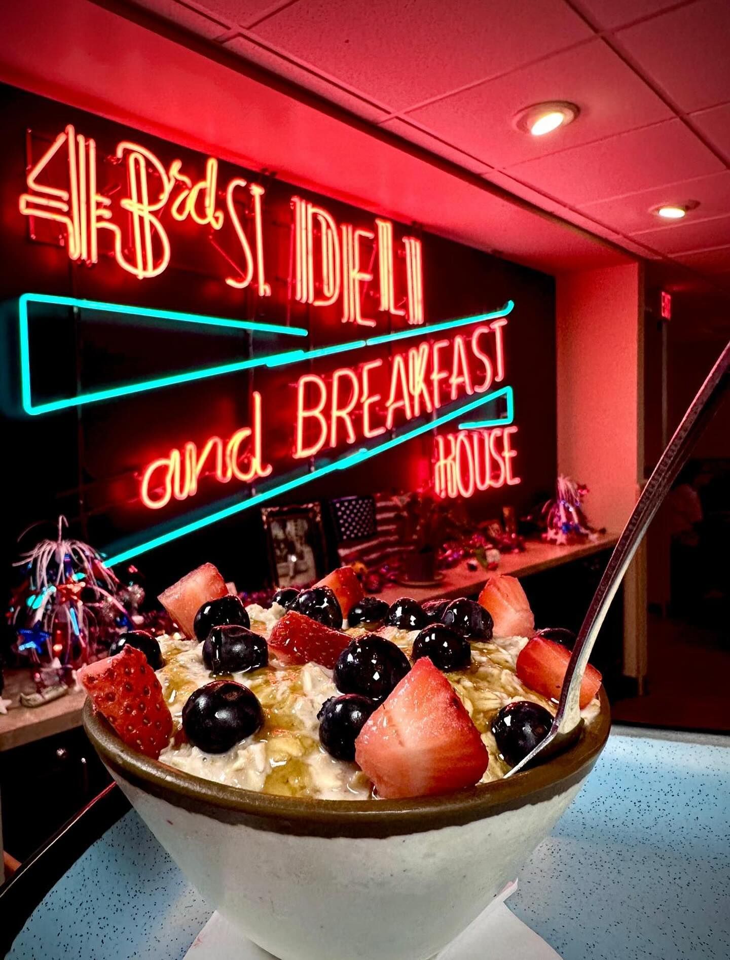 Gallery | 43rd Street Deli & Breakfast House
