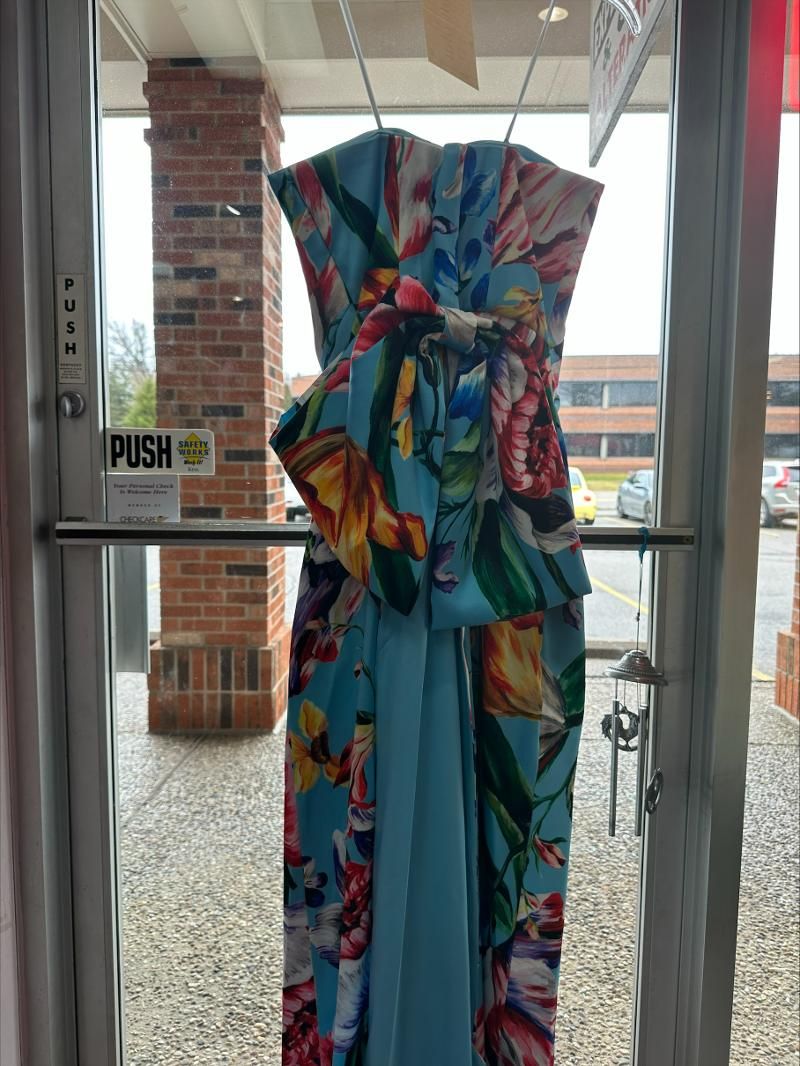 Clothing Alteration Service in Louisville, KY | Expert Tailor & Gifts
