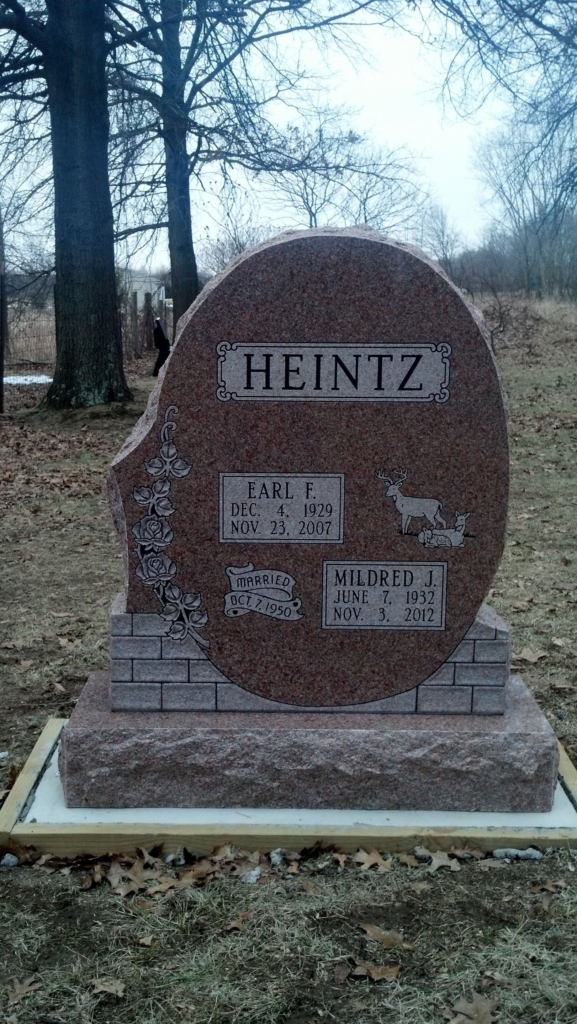 Eaton Monument Photo Gallery | Charlotte, MI