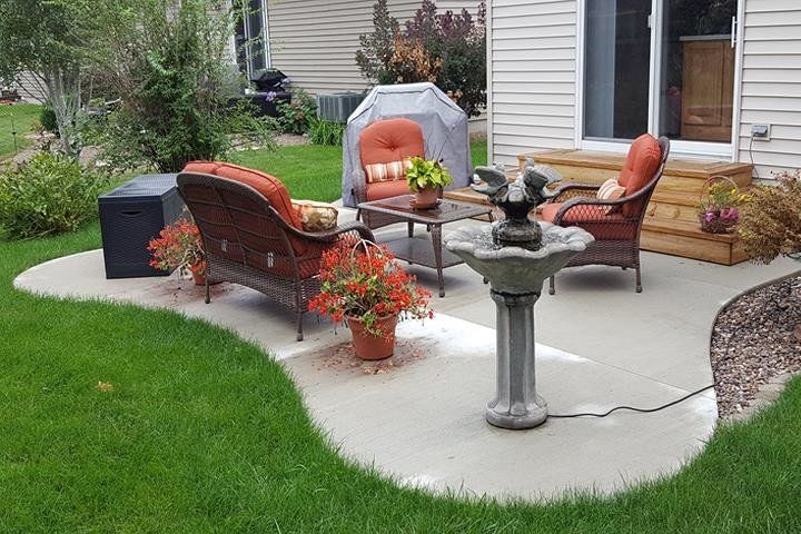 Landscapers | Seasonal Solutions | Cedar Falls & Waterloo, IA