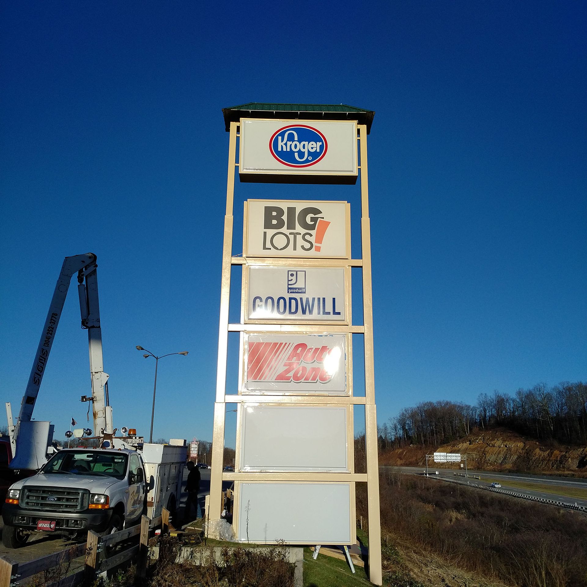 Lighted and Pole Signs | Beckley, WV