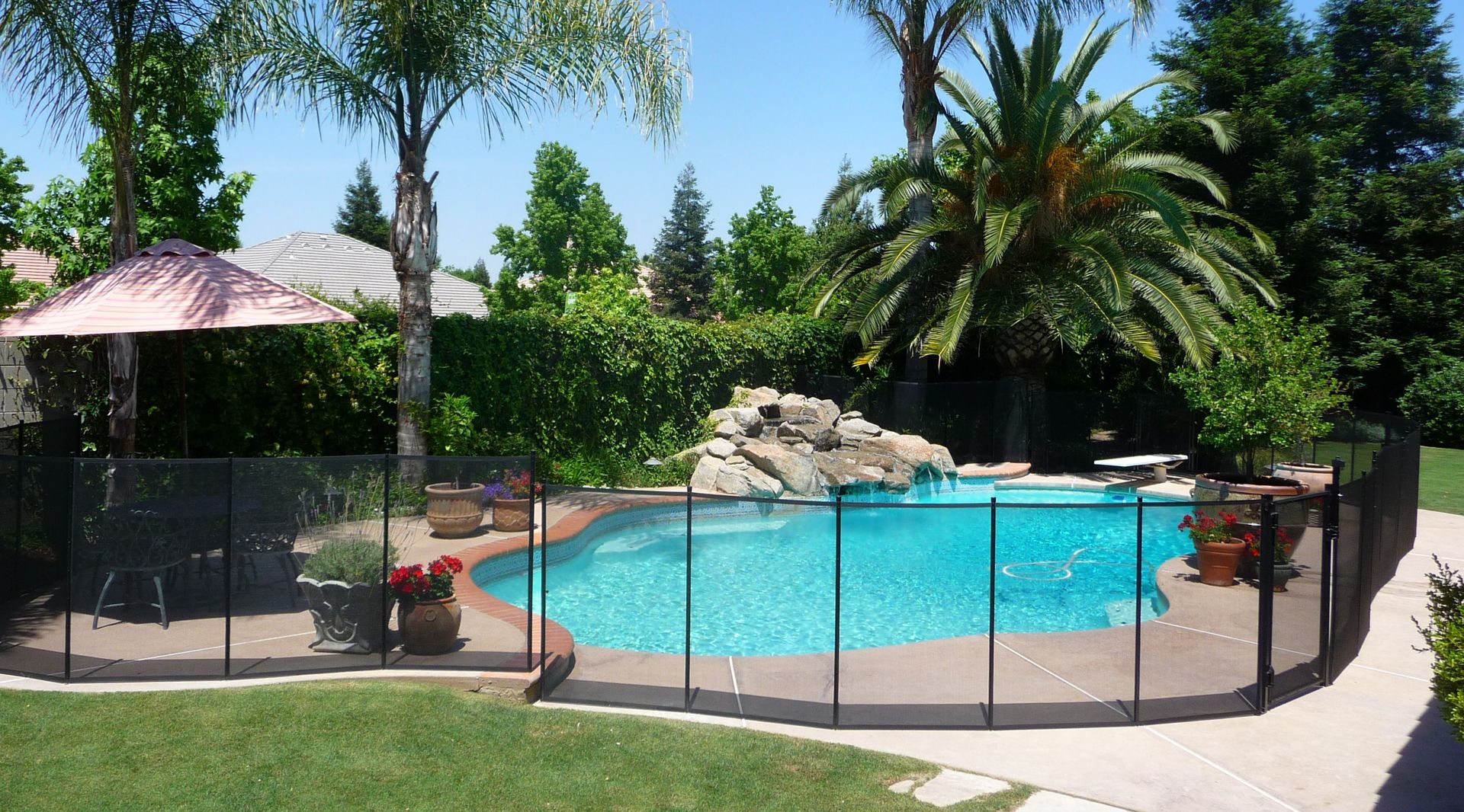 Fences for Pools Bakersfield, CA | A Safe Pool Enclosures