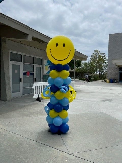 Balloon Column Arrangement | Capistrano Beach, CA