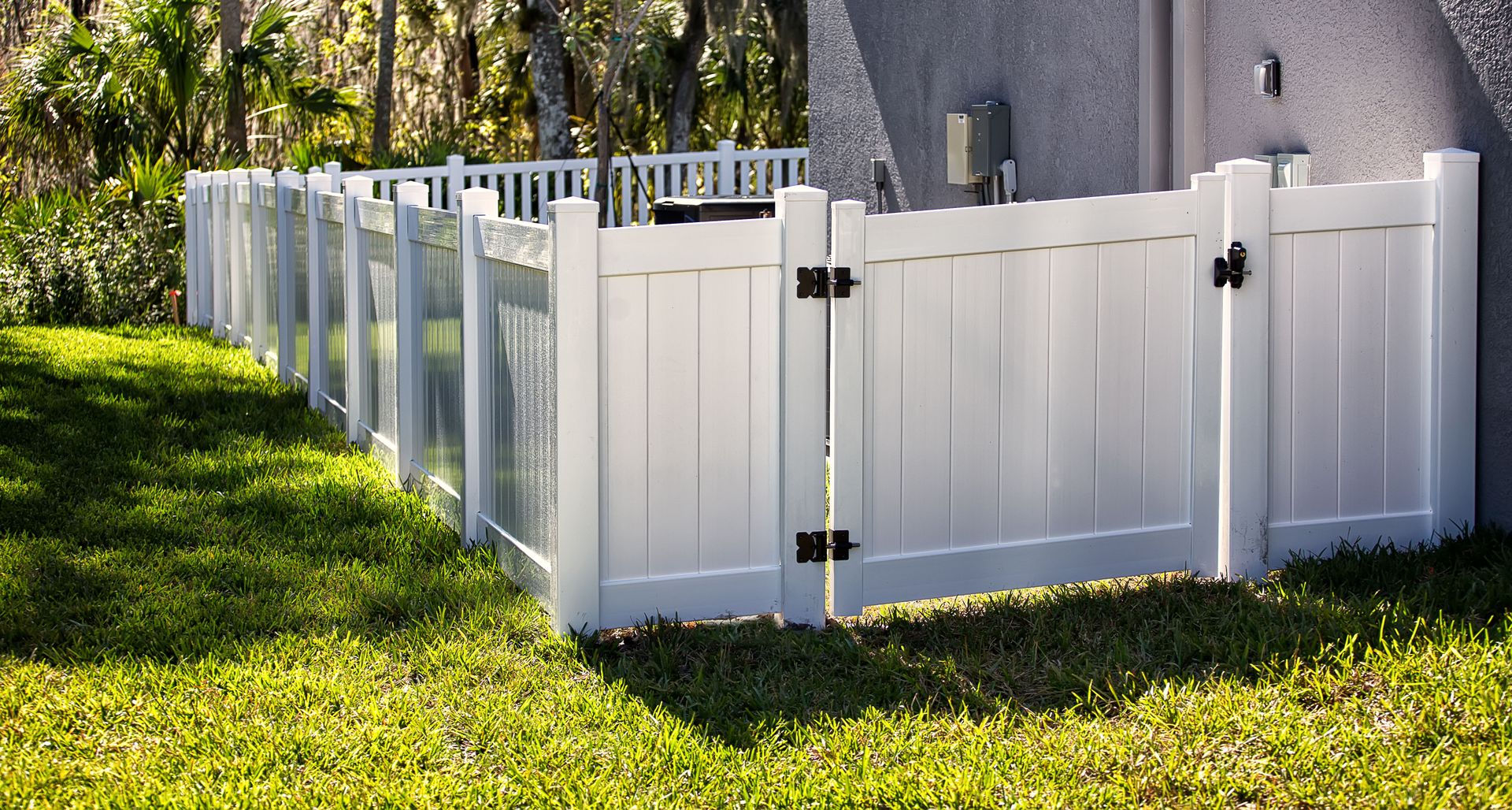 Fence Contractors Davie, FL | Tropical Fence & Design