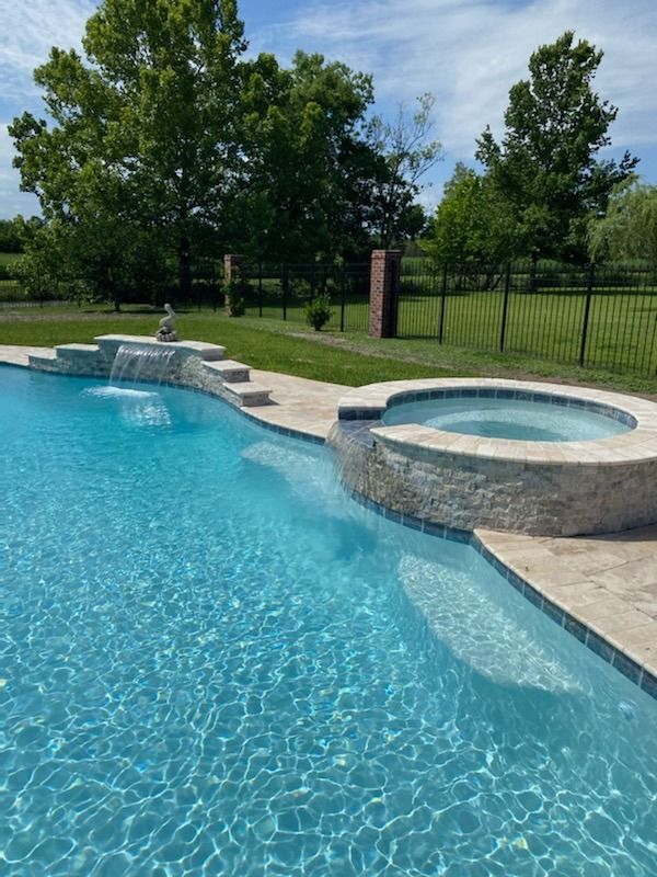 Pool Builders Covington, LA | LA Pools & Spas