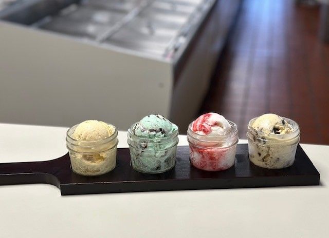 Pinecroft Dairy and Restaurant | Entrees | West Boylston, MA