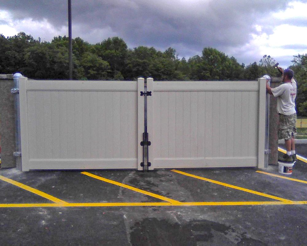 Vinyl Fence Installation | Alenco Fence | Medford, NJ