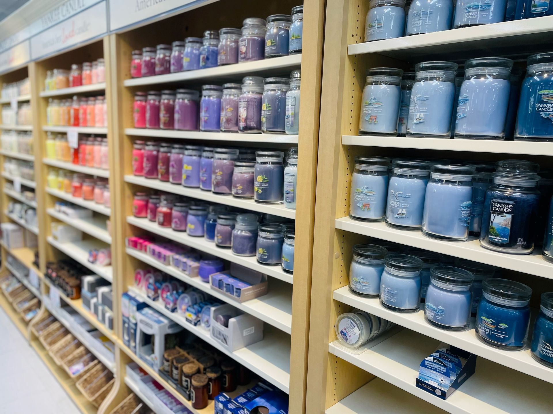 Candles | Yankee and WoodWick Candles | Oskaloosa, IA