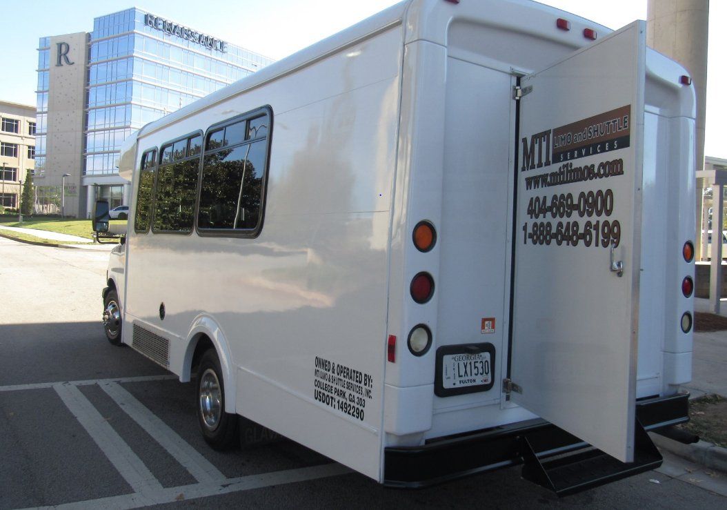 16 Passenger Mini Bus Rentals | Atlanta Metro Area