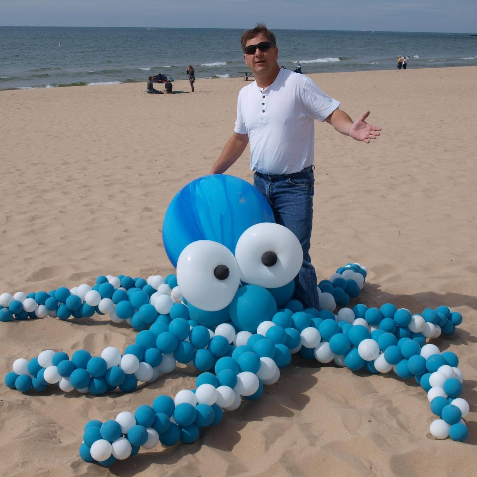 Balloon Performer Services | Rockford, MI
