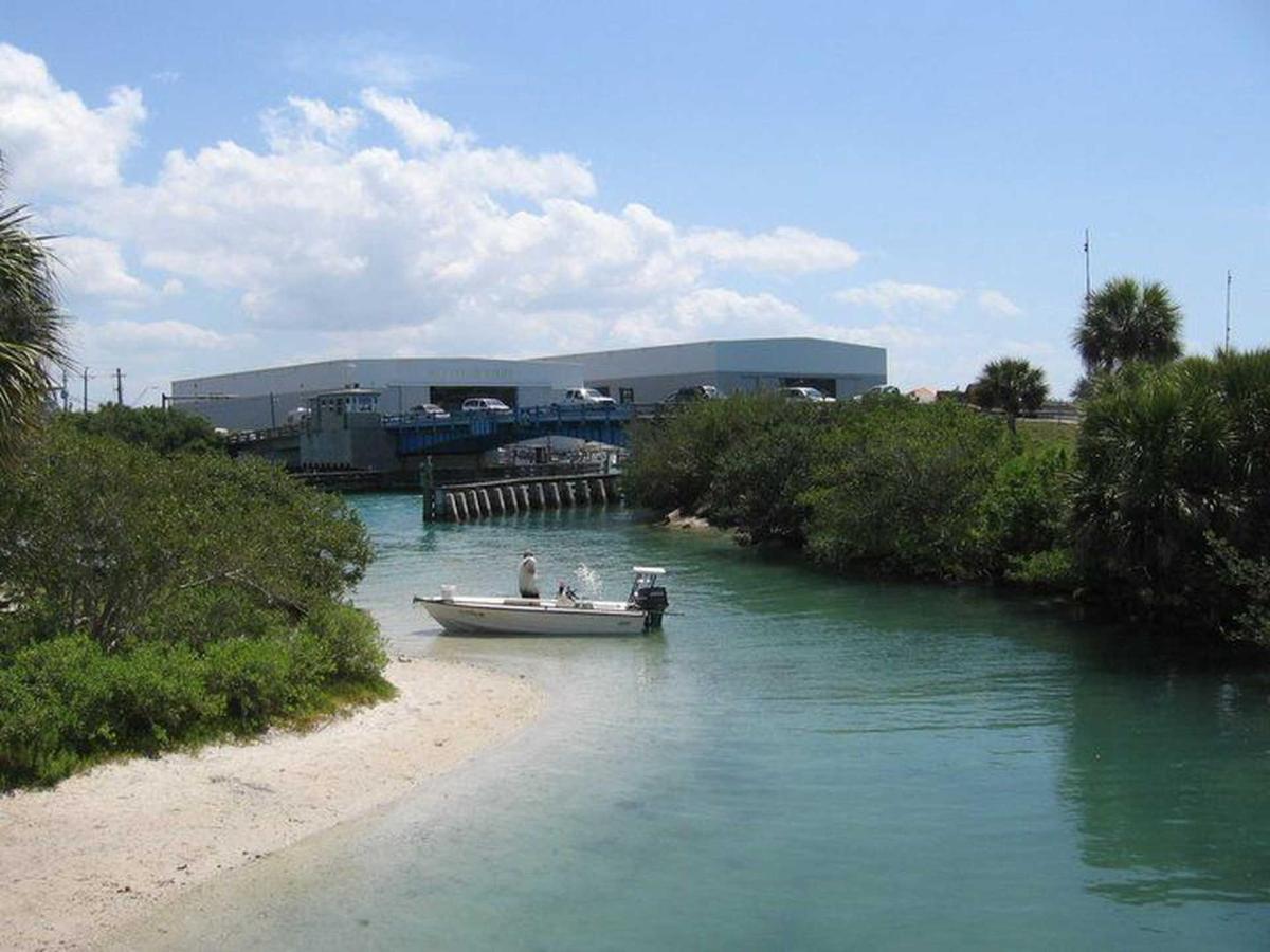 A Beach Retreat On Casey Key Gallery | Nokomis, FL