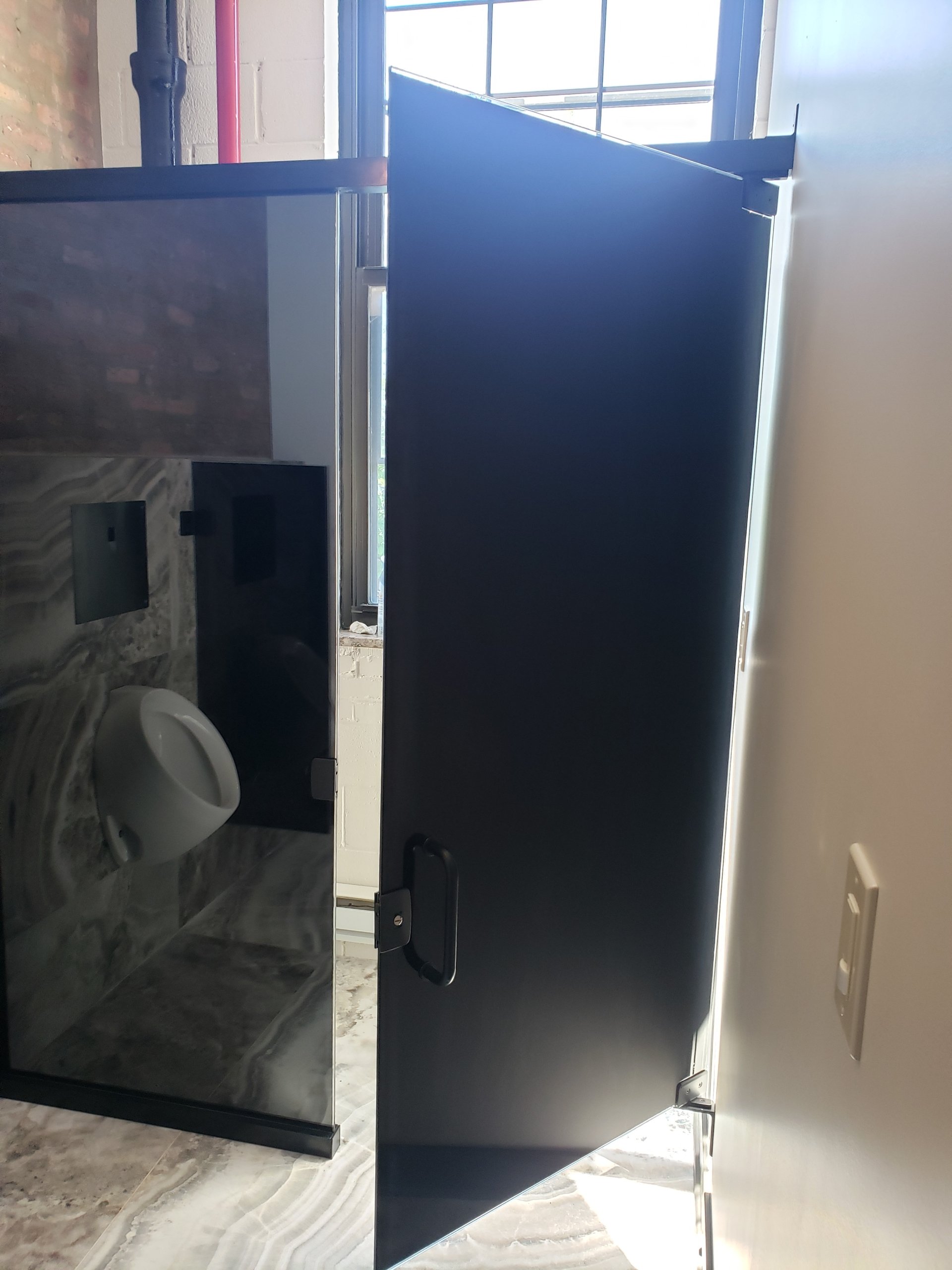 Pronto Glass & Mirror Inc Photo Gallery | Chicago, IL