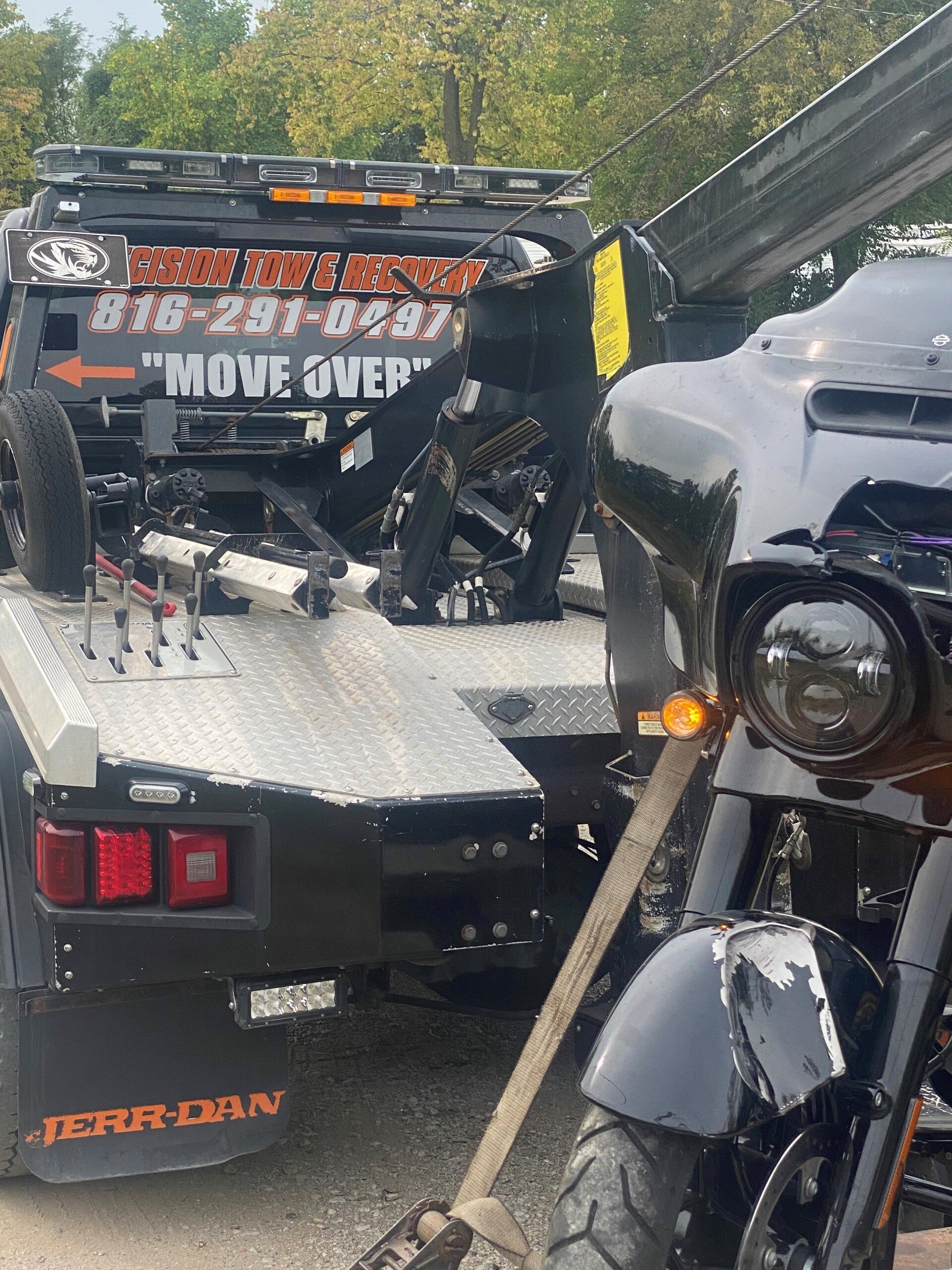 Precision Tow & Recovery | Vehicle Towing | Liberty, MO