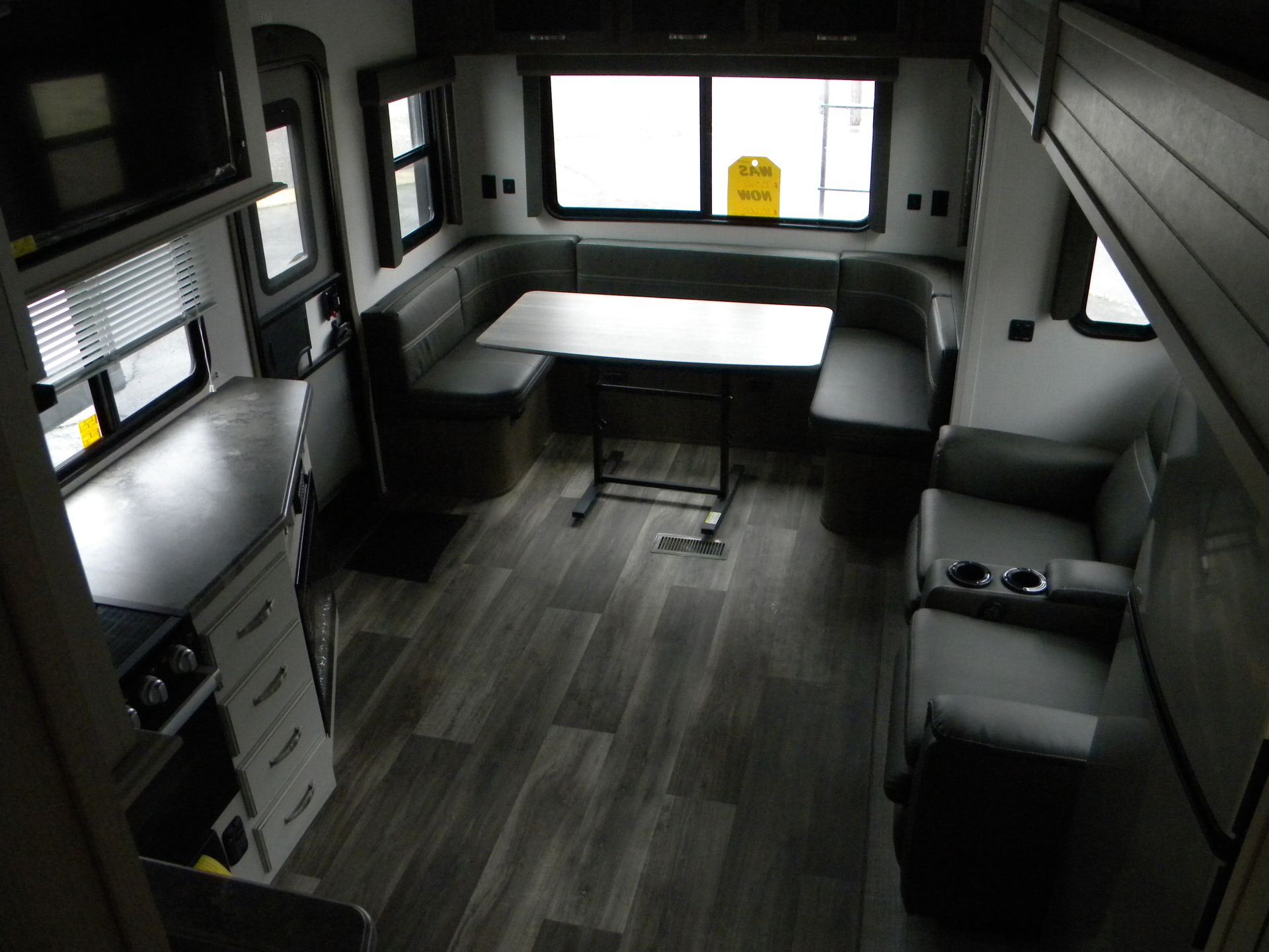 Comrie RV | RV Used| RV Clearance| Fifth Wheel Trailers | Fifth Wheel ...