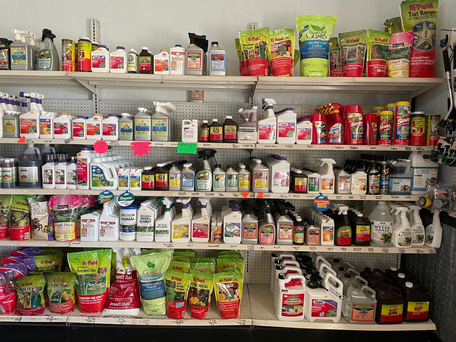 Graber's Greenhouse | Gardening Supplies | Sullivan, IL