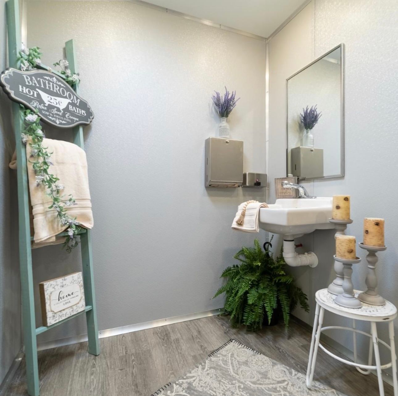 Gallery | Luxe Flush