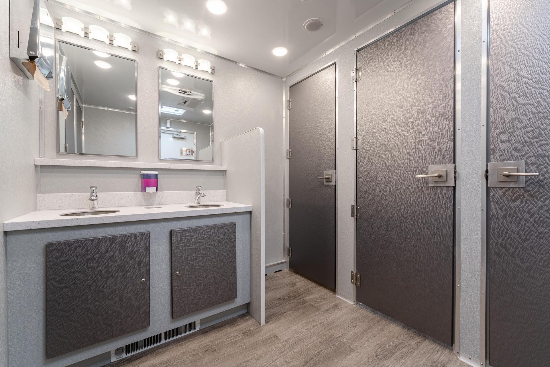 Luxury Restroom Trailers FL | Luxe Flush
