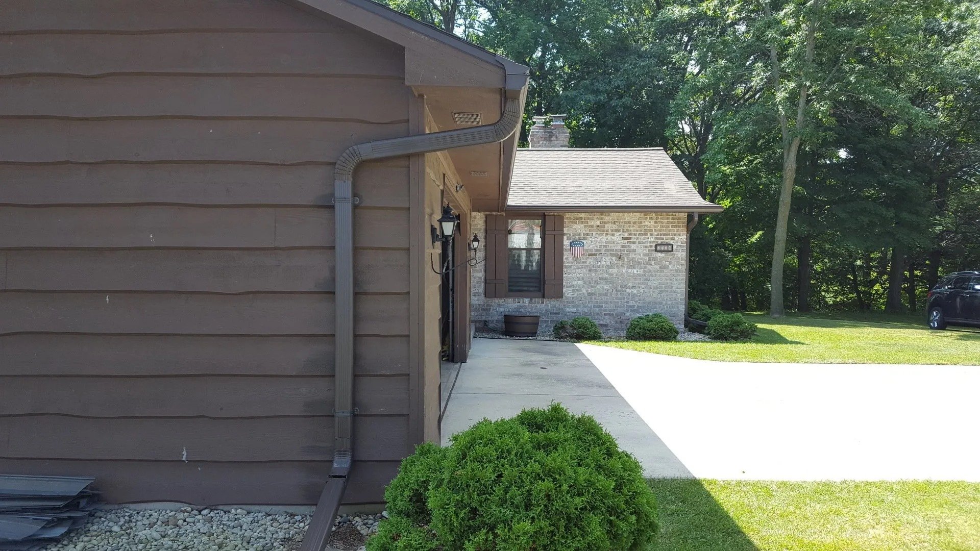 Musket Brown Gutter, 3x4 Downspout, and Leaf-X