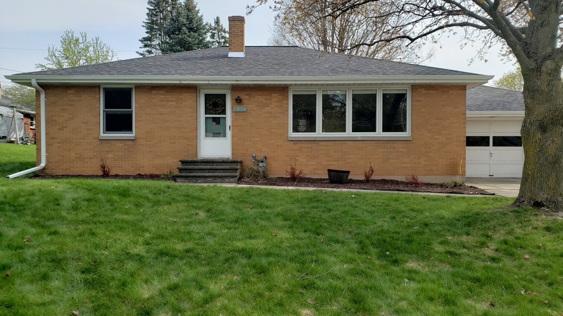 White 5 inch Gutters with 3x4 Downspouts