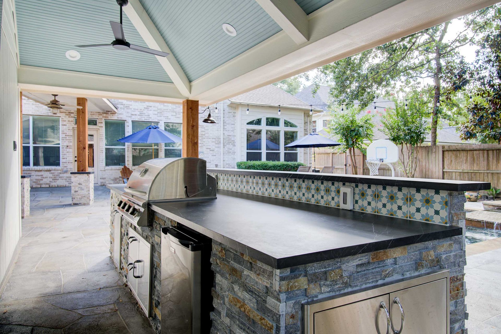 Porcelain Fabrication & Installation | Twin Cities, MN