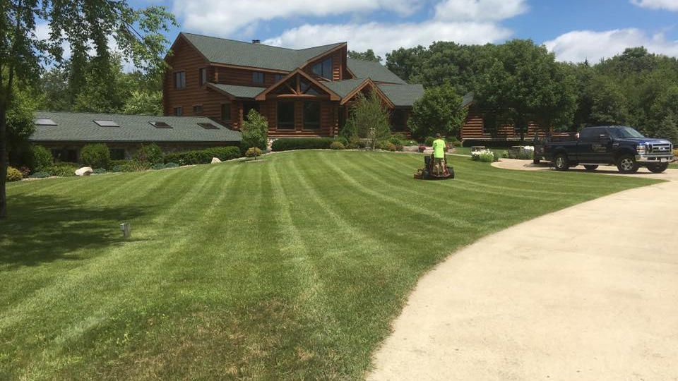 Lawn Care Services | Nate's Landscaping | Southeastern WI