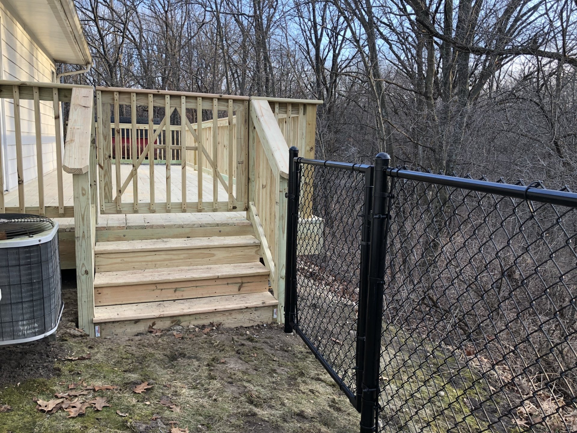 Chain Link Fences | Custom Wood Fencing | Rockford, IL