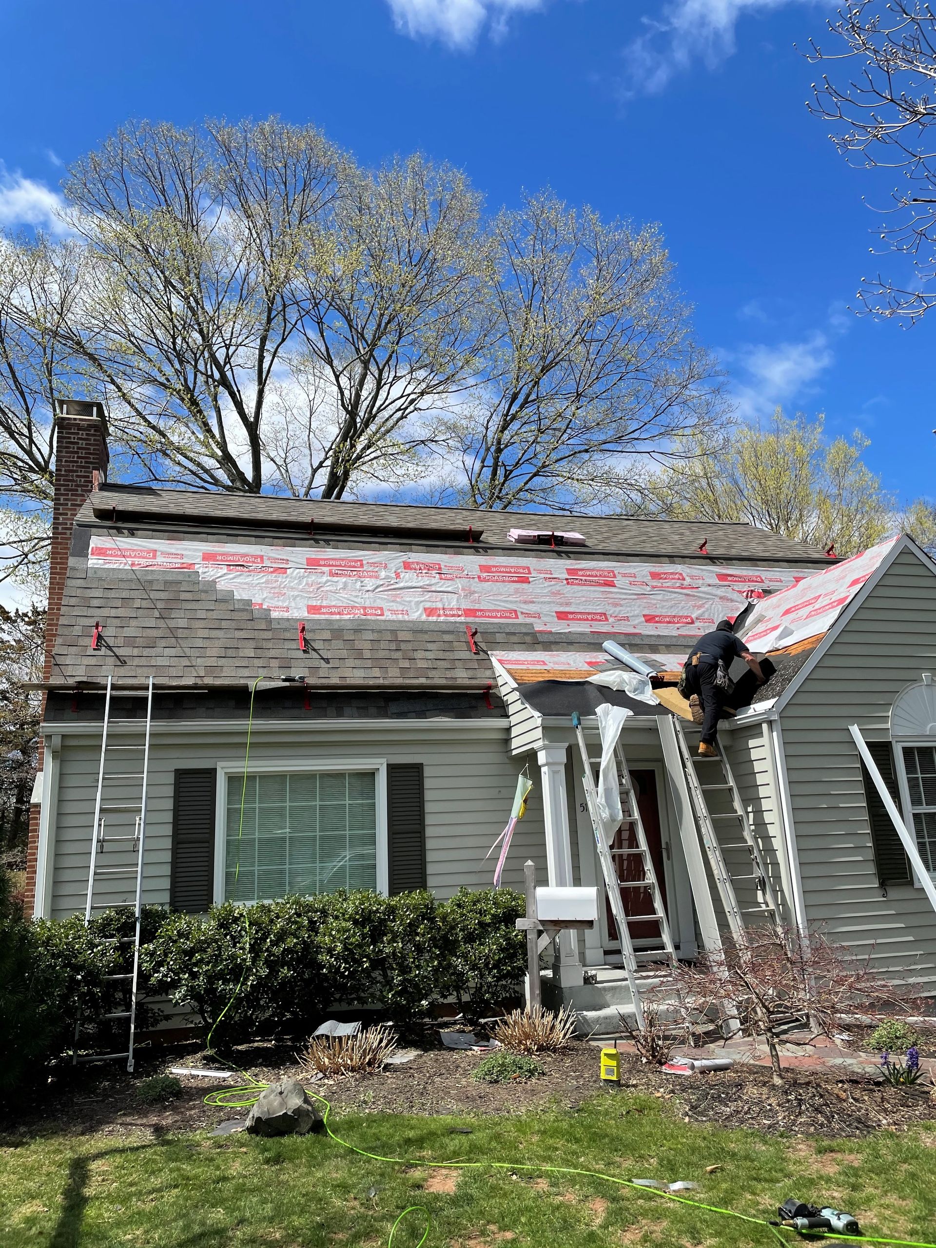 Gallery | Henry's Roofing Co. Inc.