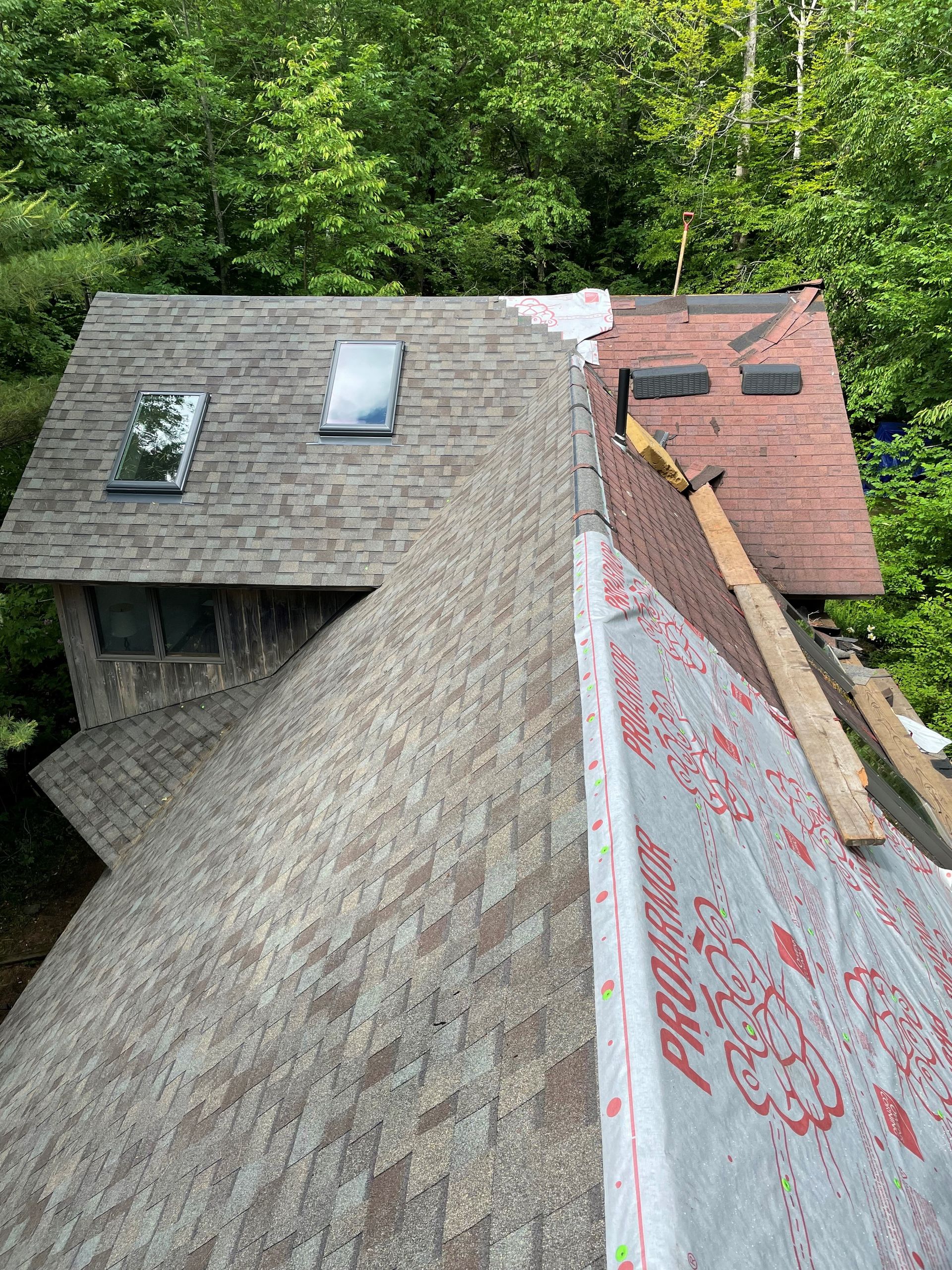Gallery | Henry's Roofing Co. Inc.