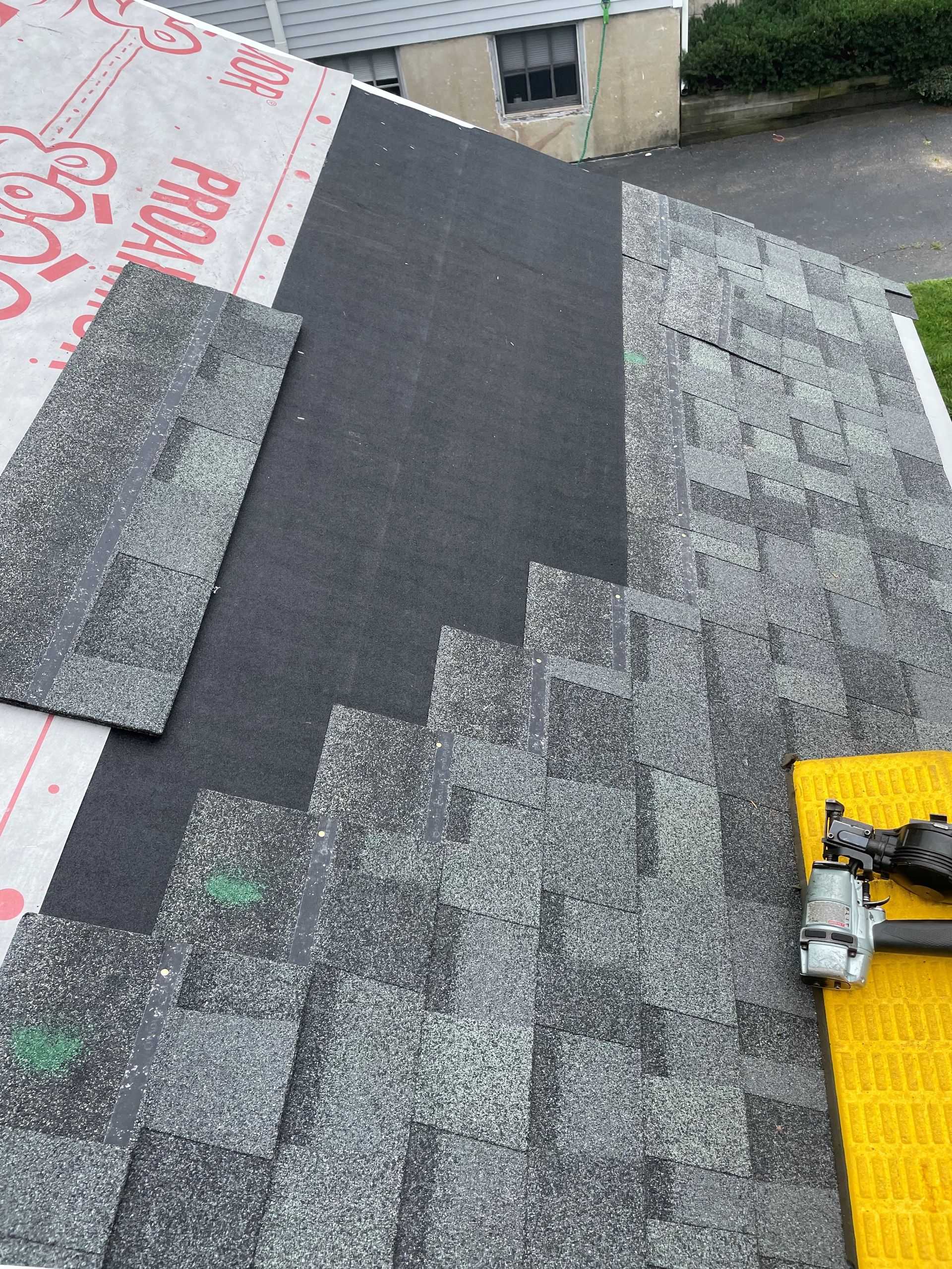 Gallery | Henry's Roofing Co. Inc.