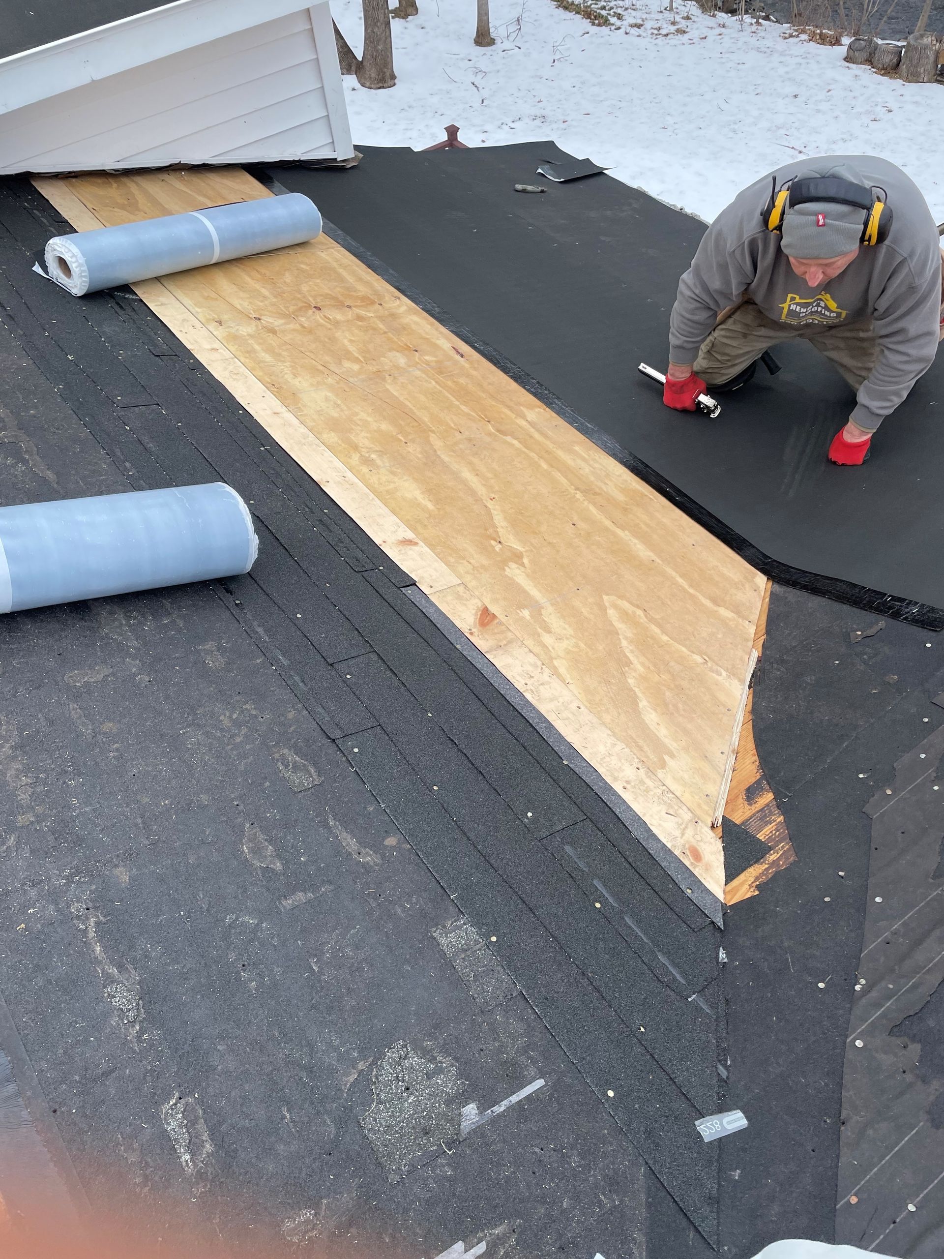 Gallery | Henry's Roofing Co. Inc.