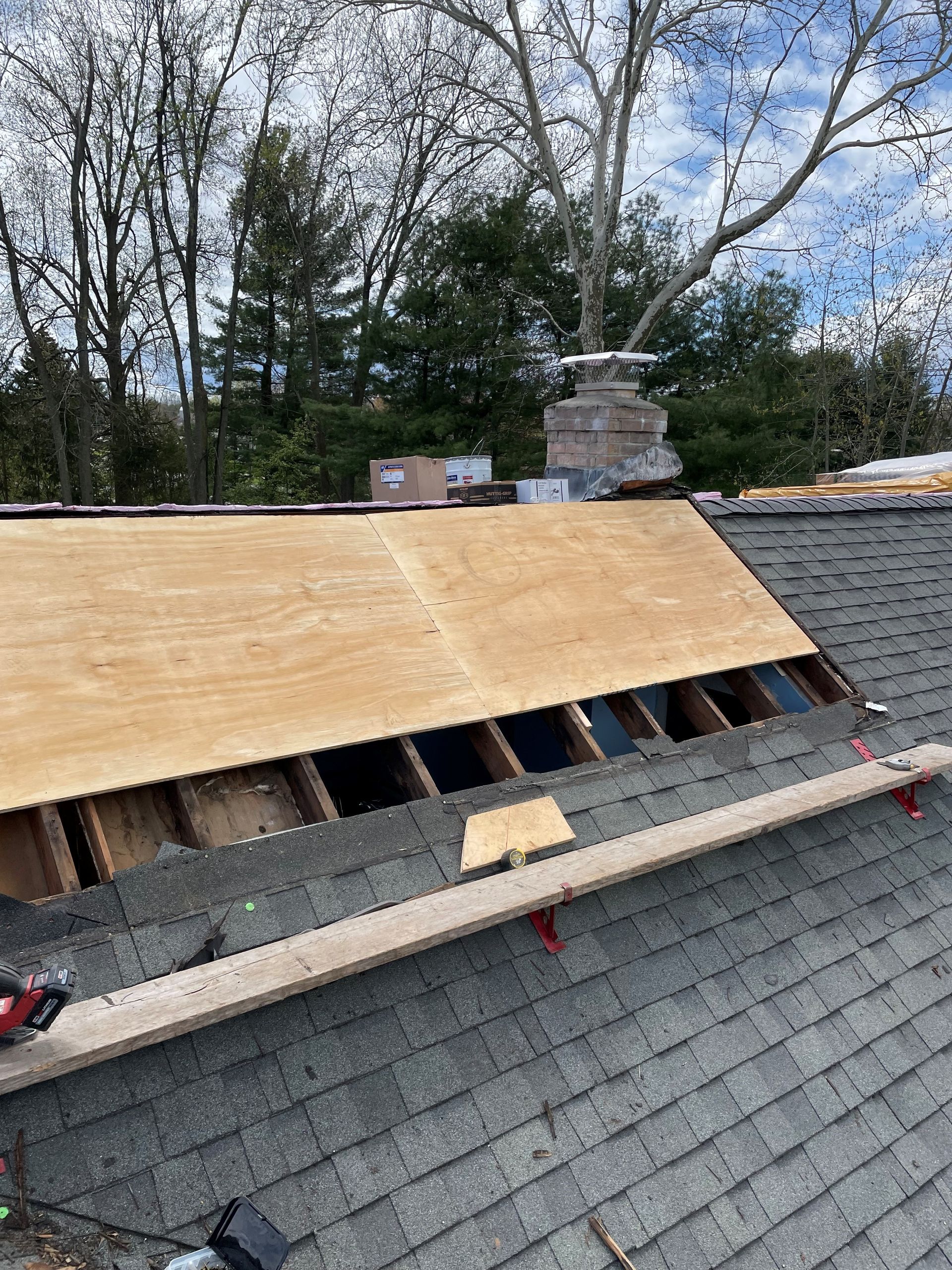 Gallery | Henry's Roofing Co. Inc.