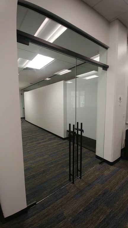 Commercial Glass Company Springdale | Ozark Mountain Glass