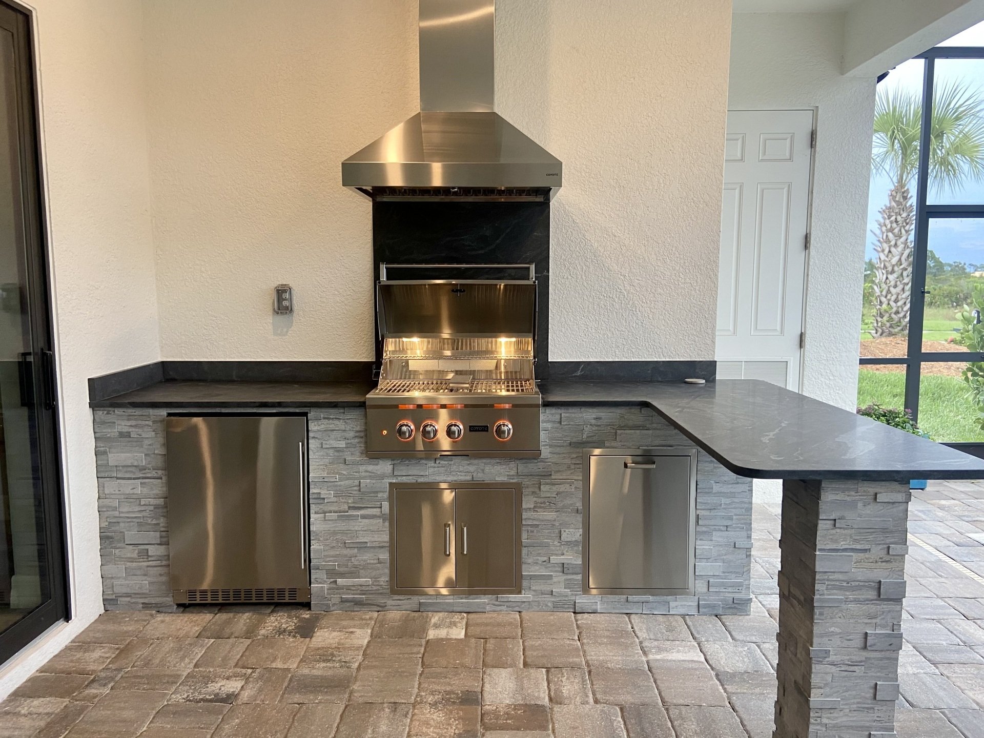 The Outdoor Kitchen Outlet Photo Gallery | Naples, FL | Cape Coral, FL