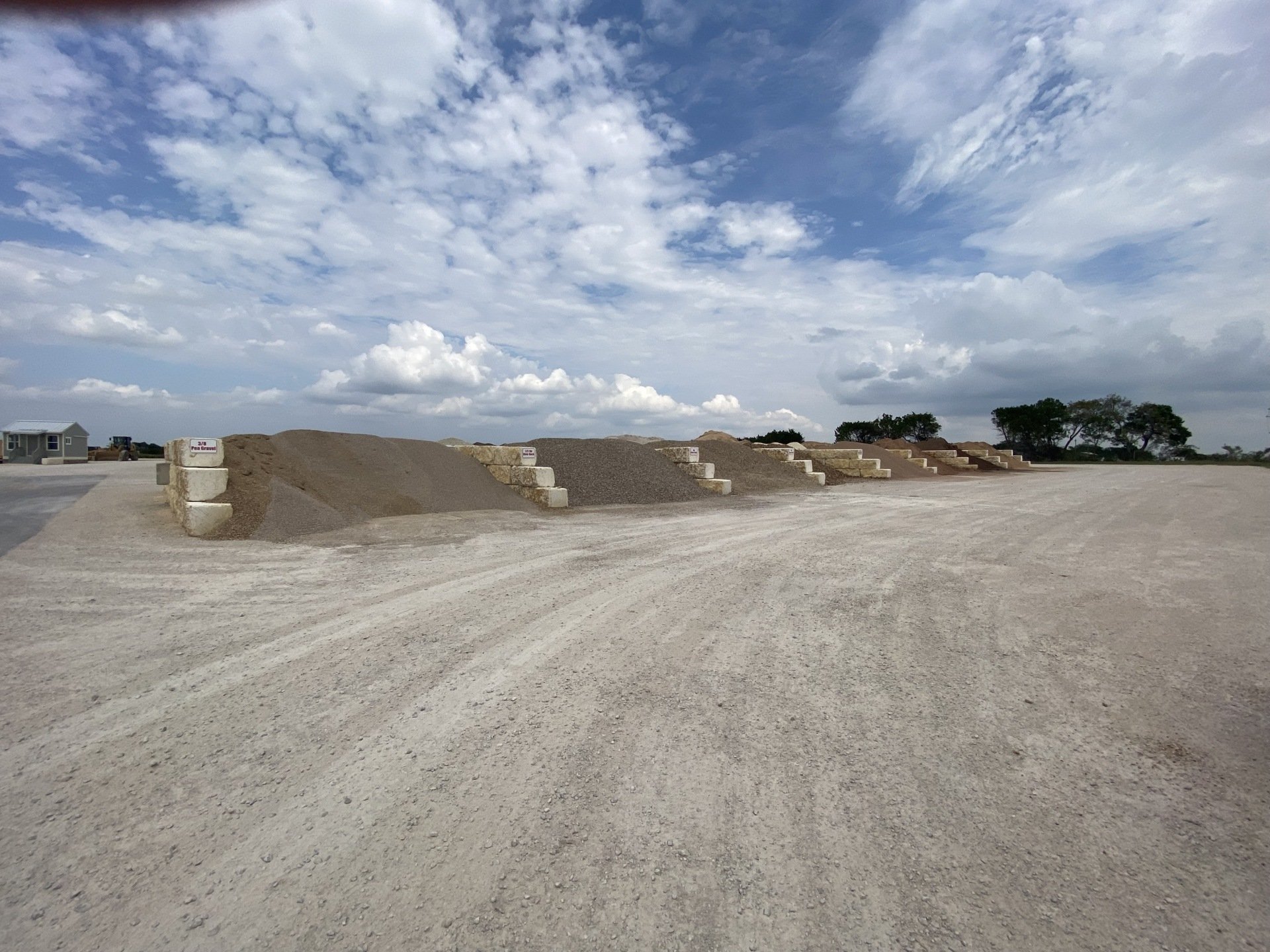 Bulk Aggregate Delivery | Mulch and Gravel | Georgetown, TX