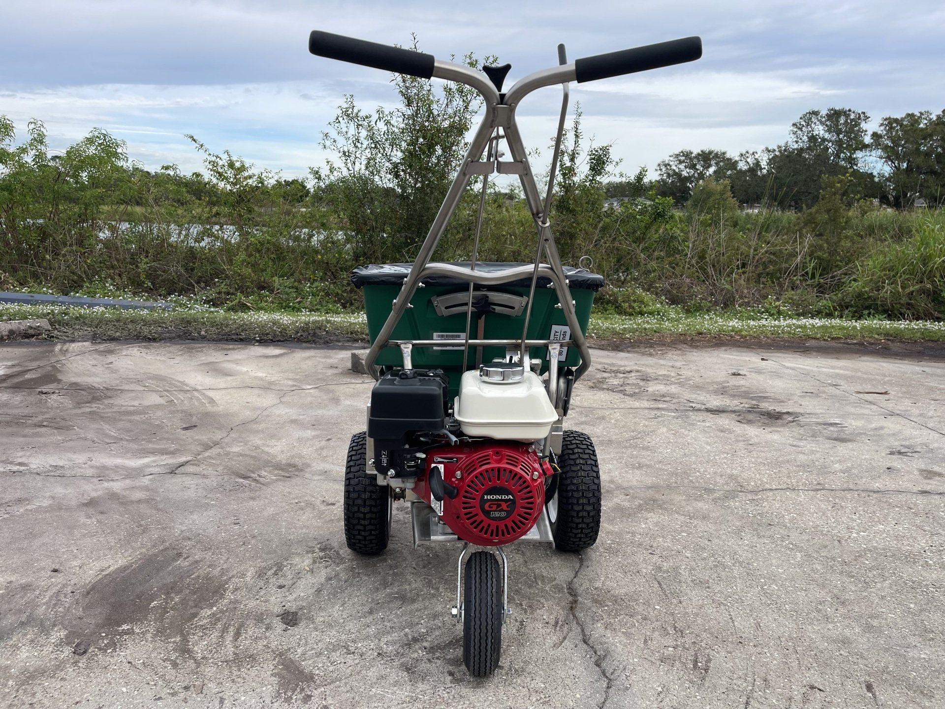 Battery Powered Spreader | Power Spreaders