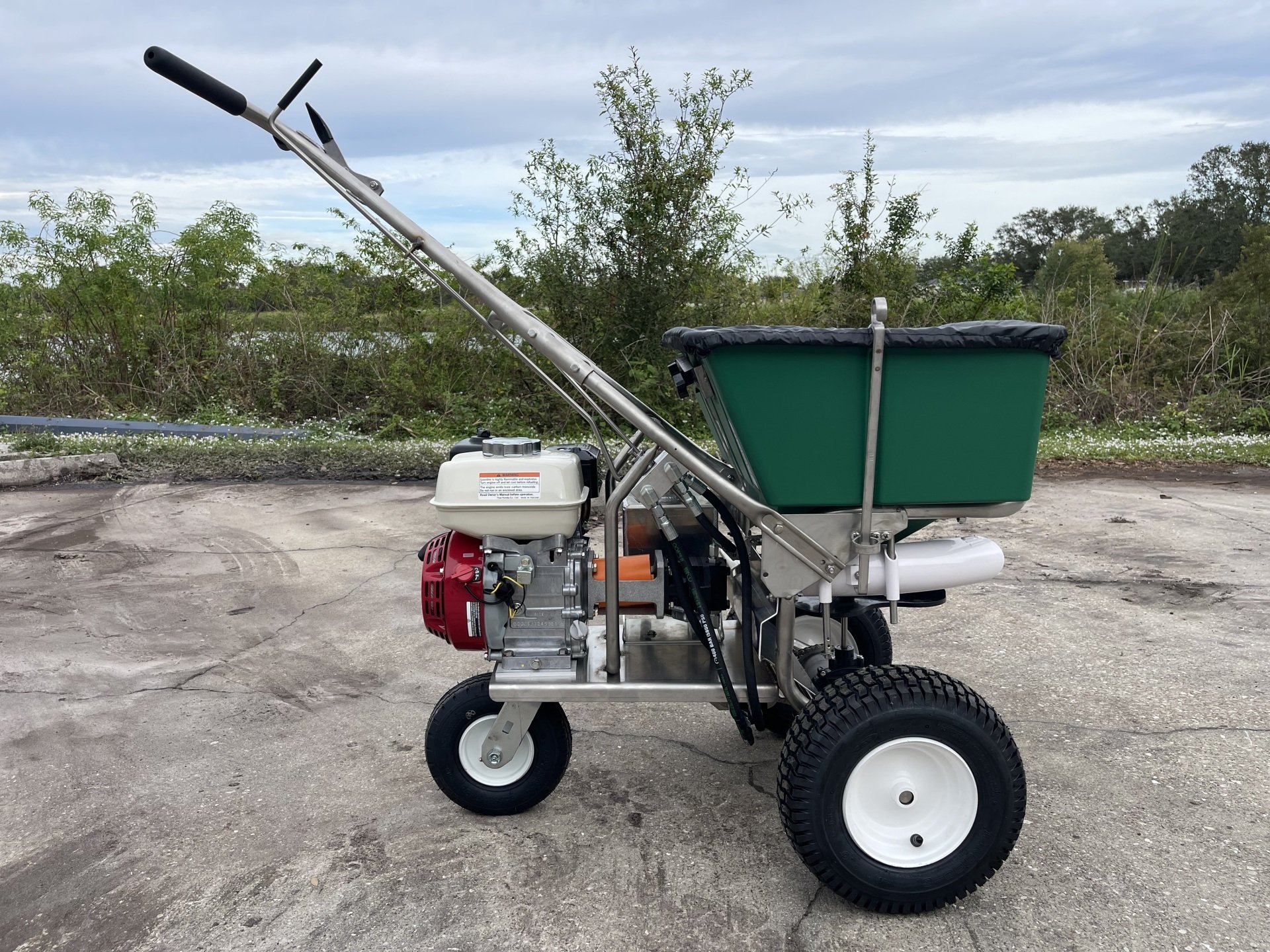 Battery Powered Spreader | Power Spreaders
