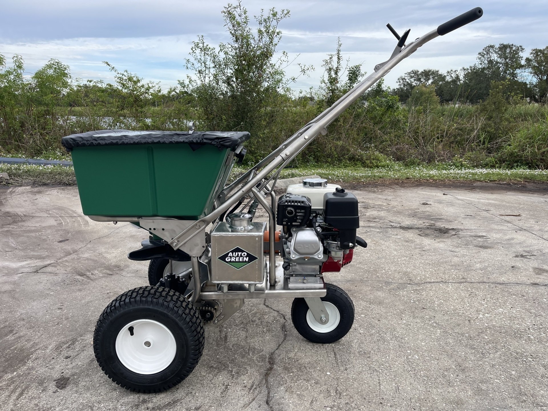 Battery Powered Spreader | Power Spreaders