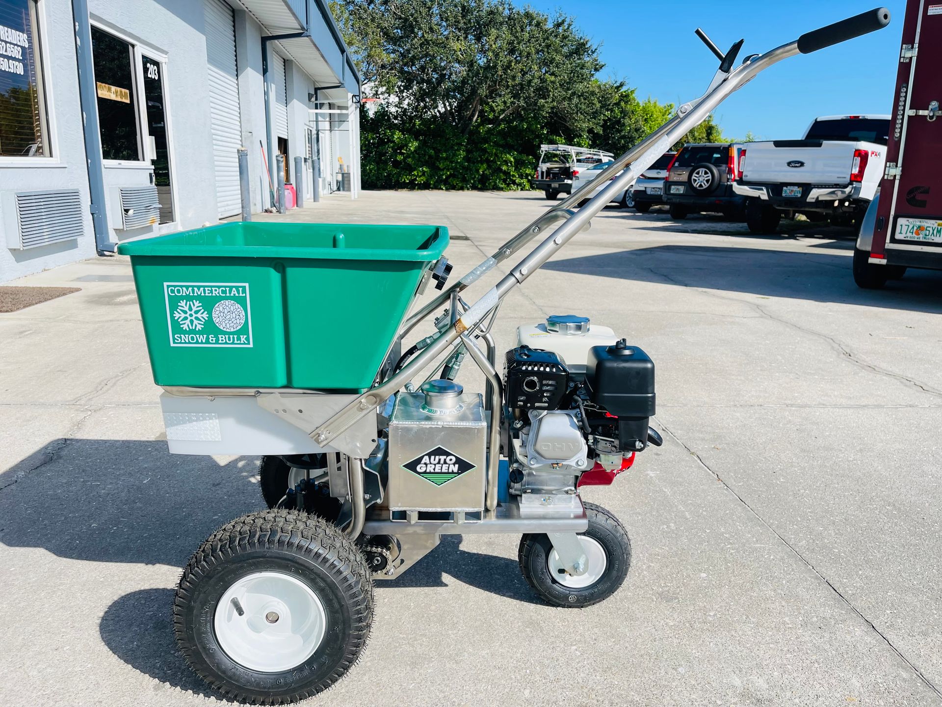 Salt Spreaders | Powered Spreader Sarasota FL