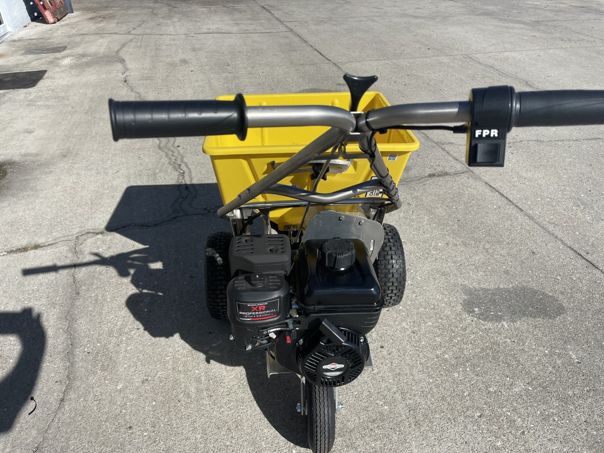 Salt Spreaders | Powered Spreader Sarasota FL