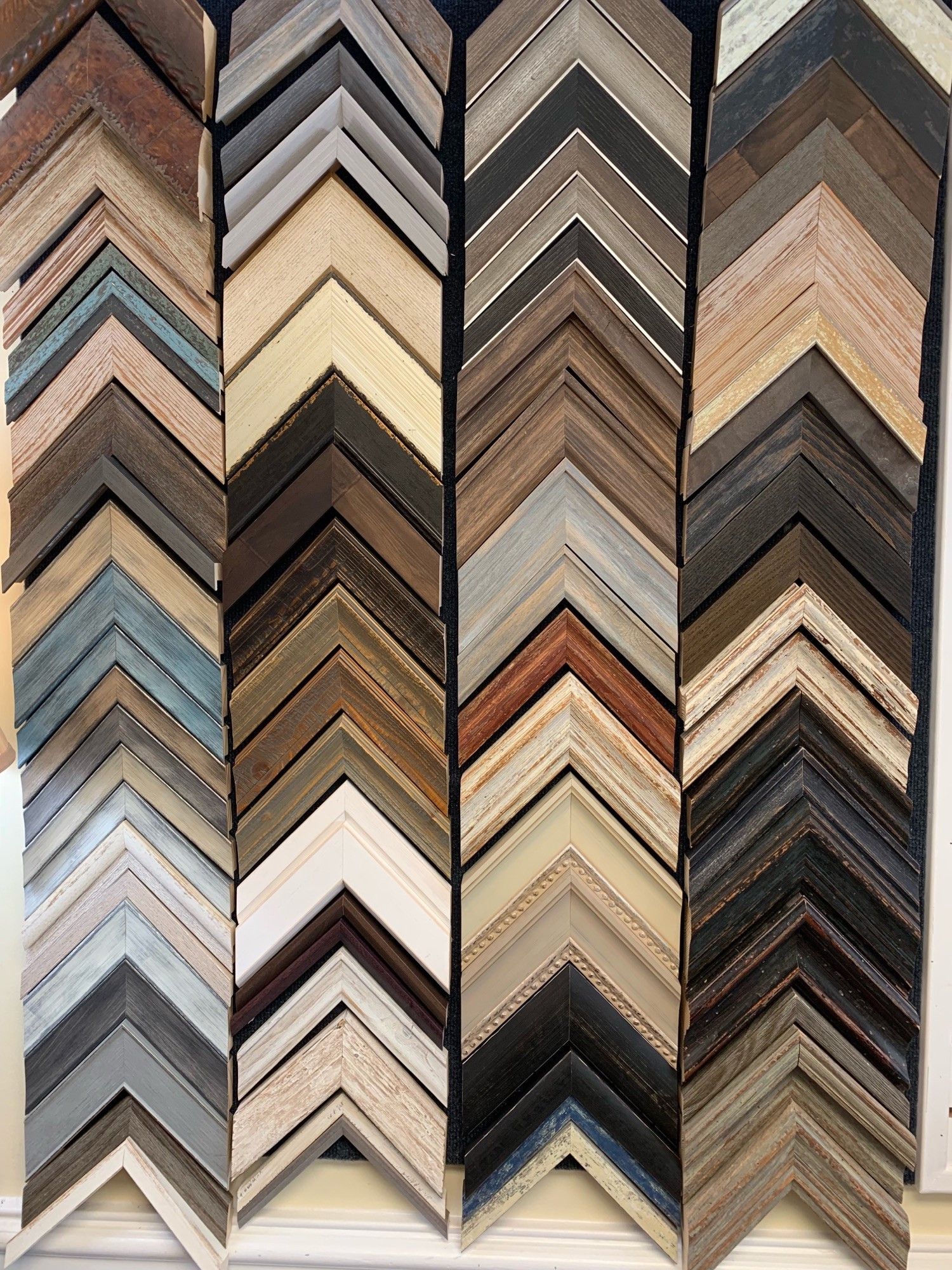 Picture frame shop Near Me | Lisa's Custom Framing