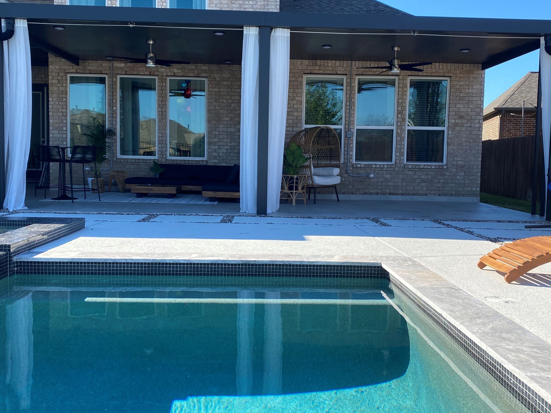 Reveal 4K Aluminum Patio Covers with Modern Style