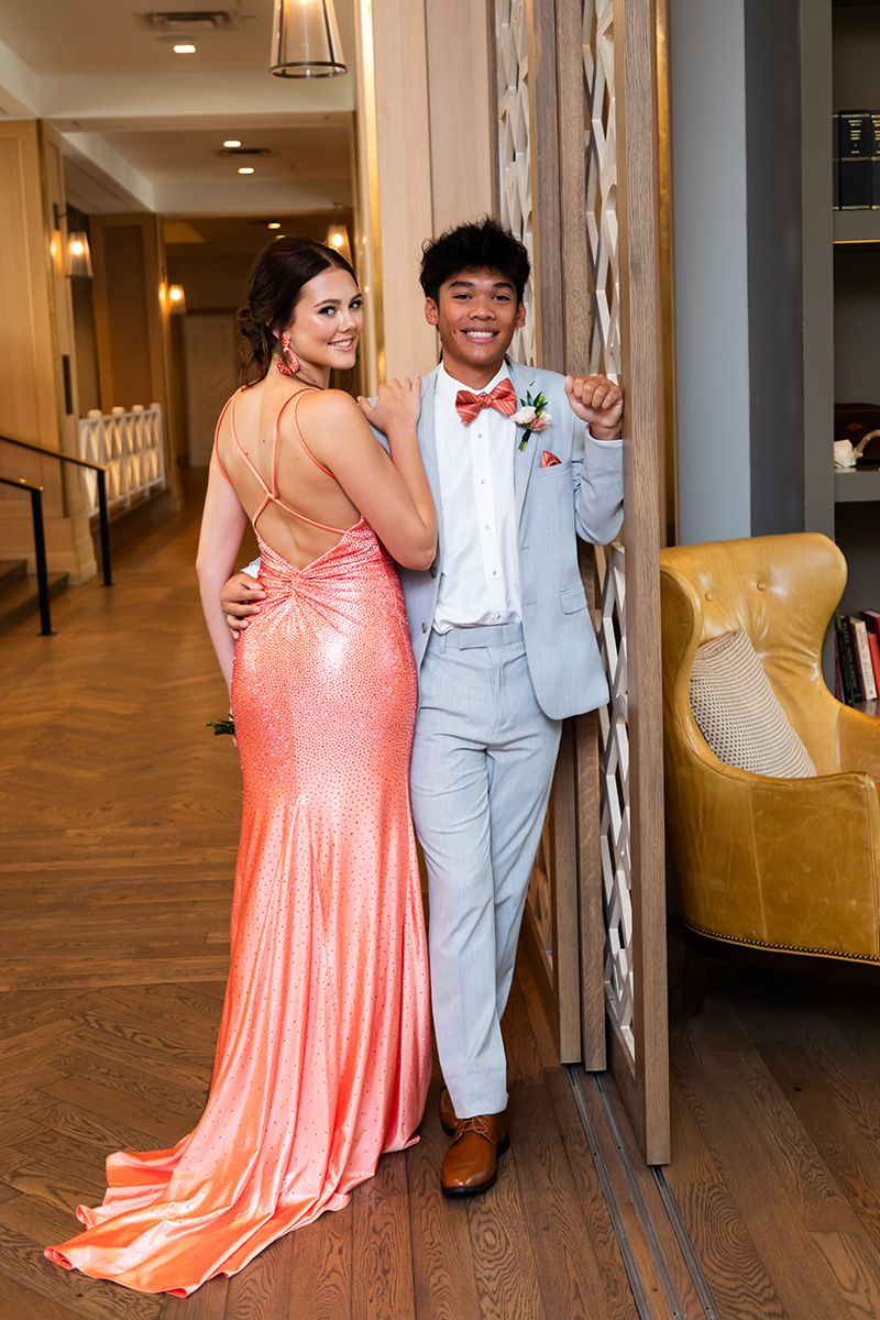 Ducky's Formal Wear Prom Tuxedos Gallery | Dekalb, IL